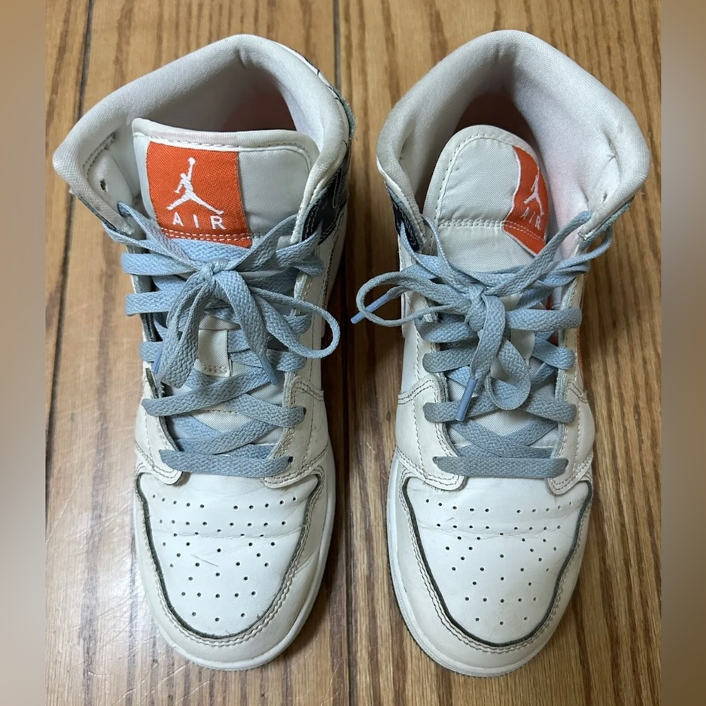 Nike Air Jordan 1 Mid Se Gs “Stitch” Sail/Orange - Gem